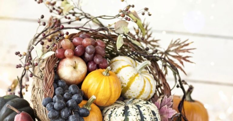 Thanksgiving Cornucopia Meaning: Why a Horn of Plenty Symbolizes ...